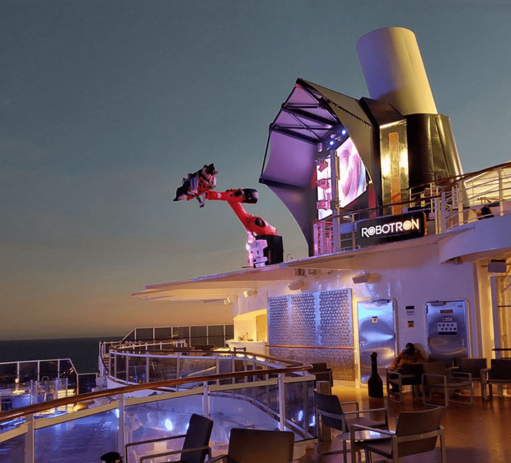 Robotic arm on MSC Seascape - cruises-reviews.com